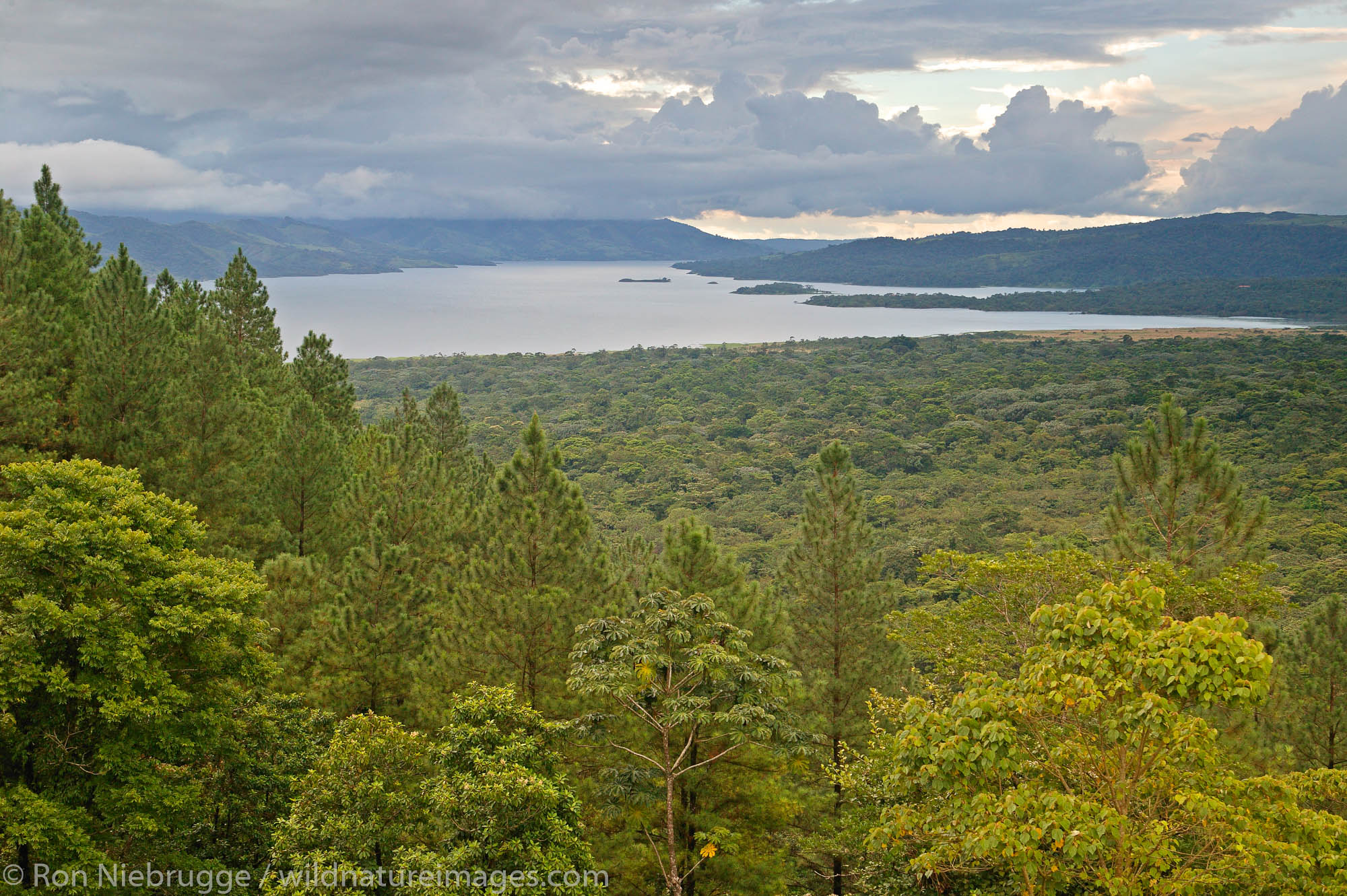 Arenal Observatory Lodge | Photos by Ron Niebrugge