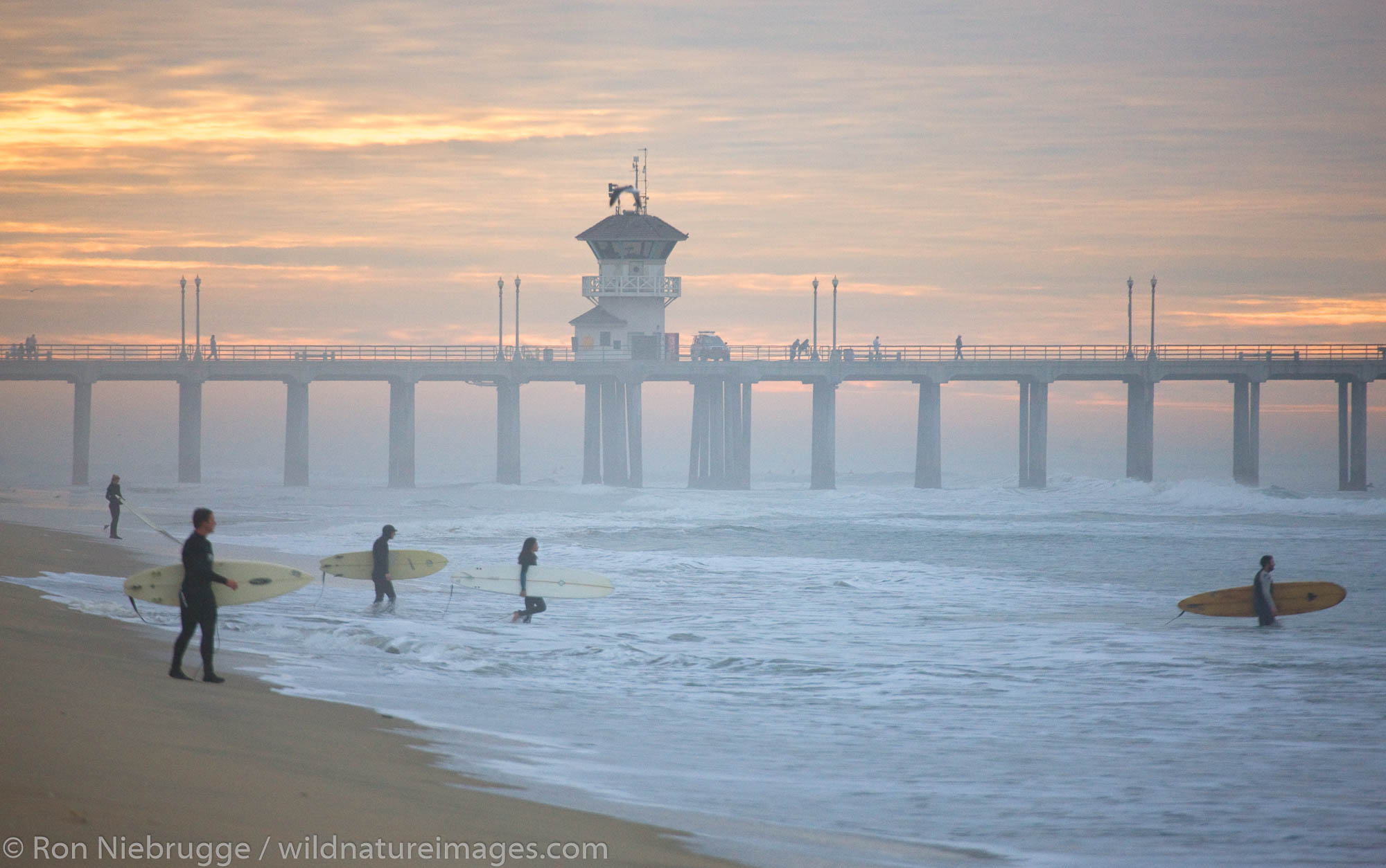 Huntington Beach | Photos by Ron Niebrugge