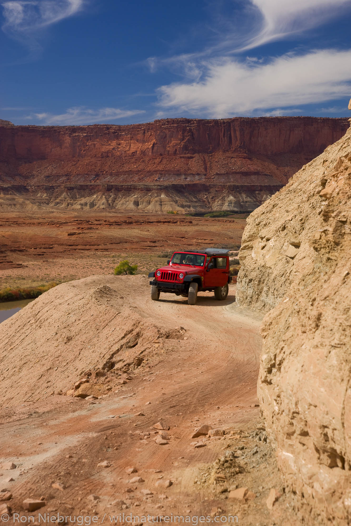 jeep on the White Rim Trail | Photos by Ron Niebrugge
