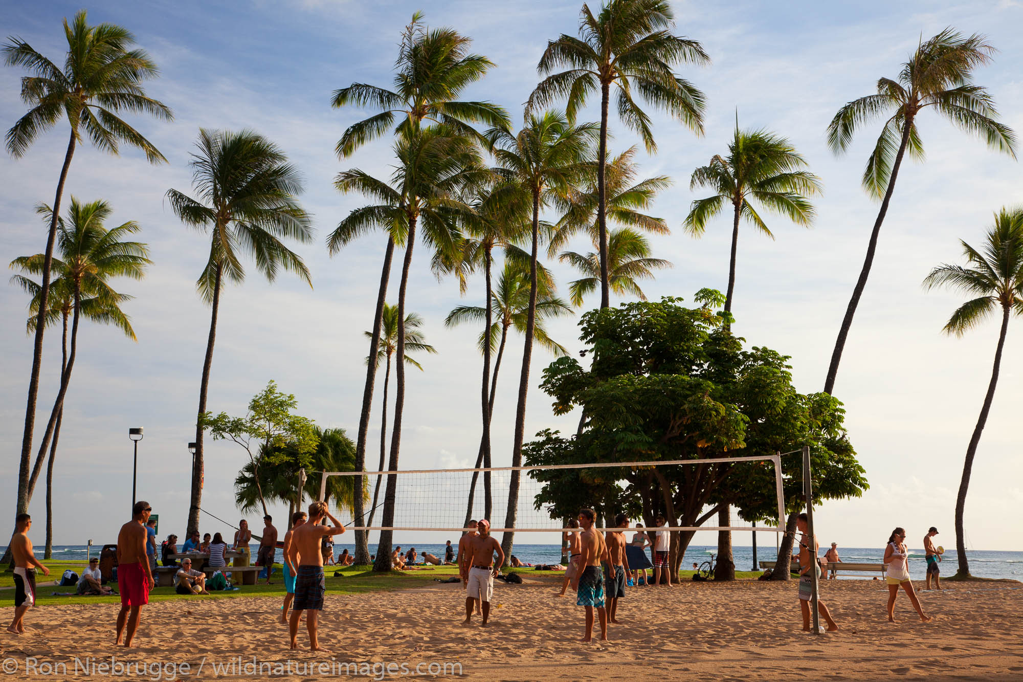 Honolulu, Hawaii | Photos by Ron Niebrugge